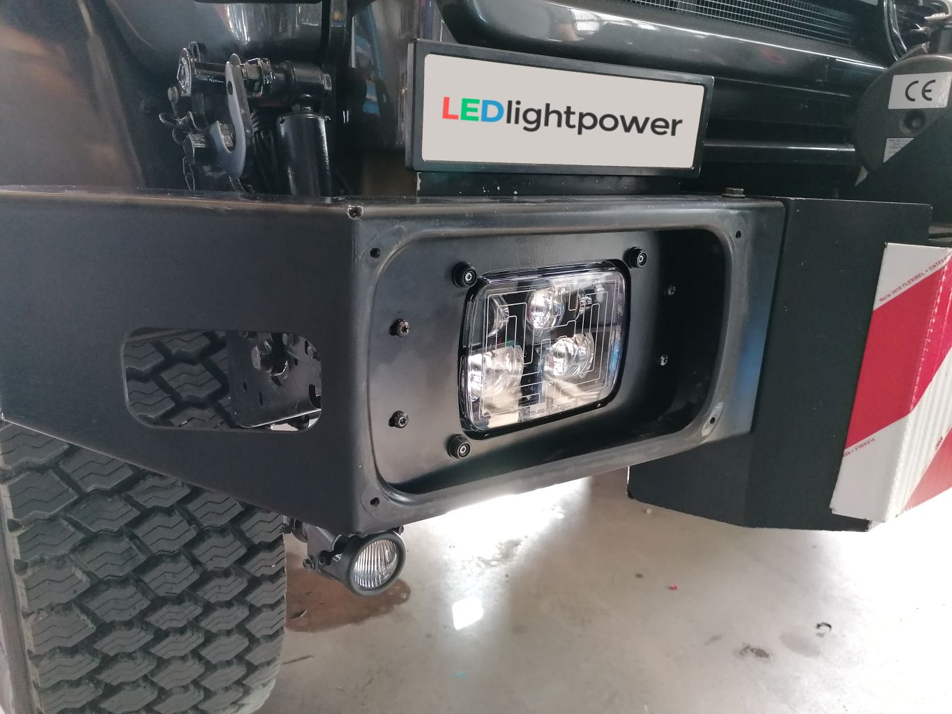 LED Hauptscheinwerfer für Unimog mit Scheibenheizung