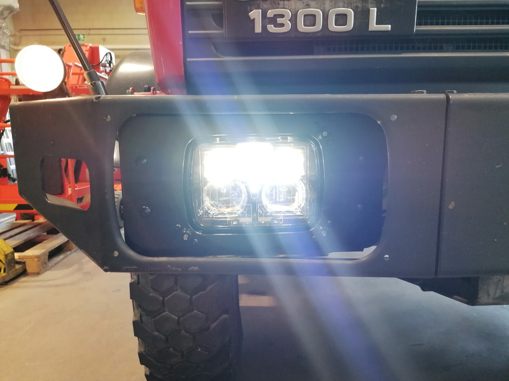 Unimog U1300 L mit LED Scheinwerfer von LEDlightpower